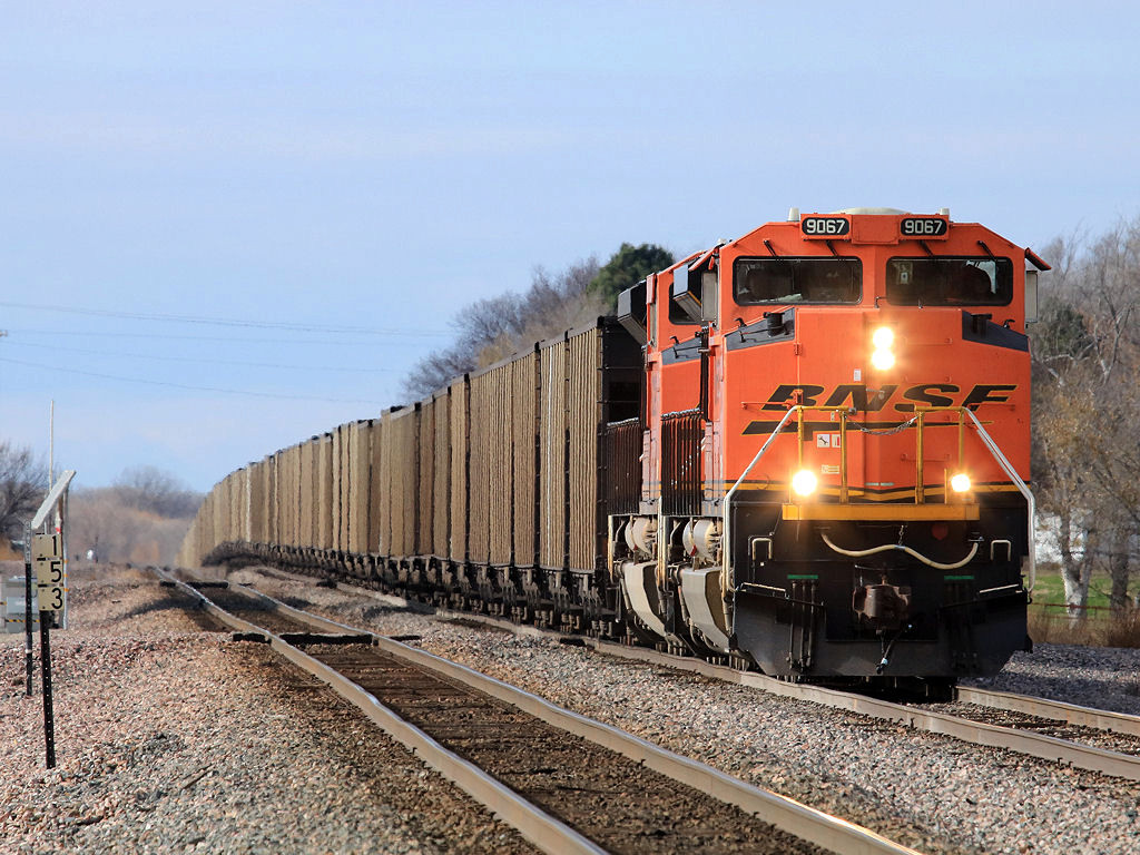 BNSF 9067